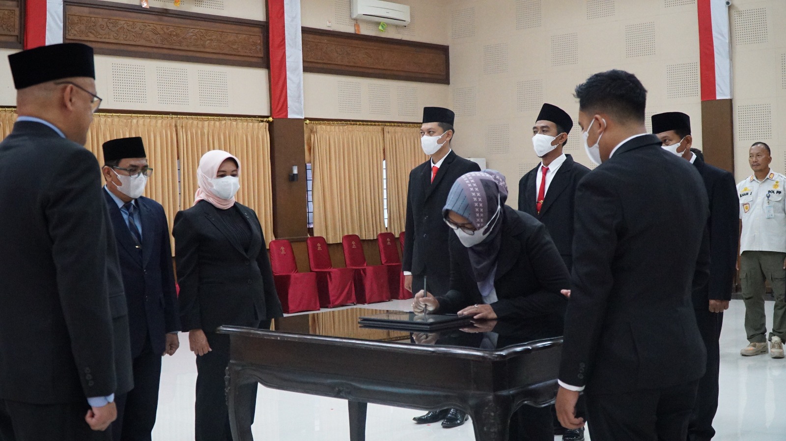 Lantik PPNS dan Notaris Pengganti, Kakanwil Kemenkumham DIY Tekankan Profesionalitas dalam Bekerja